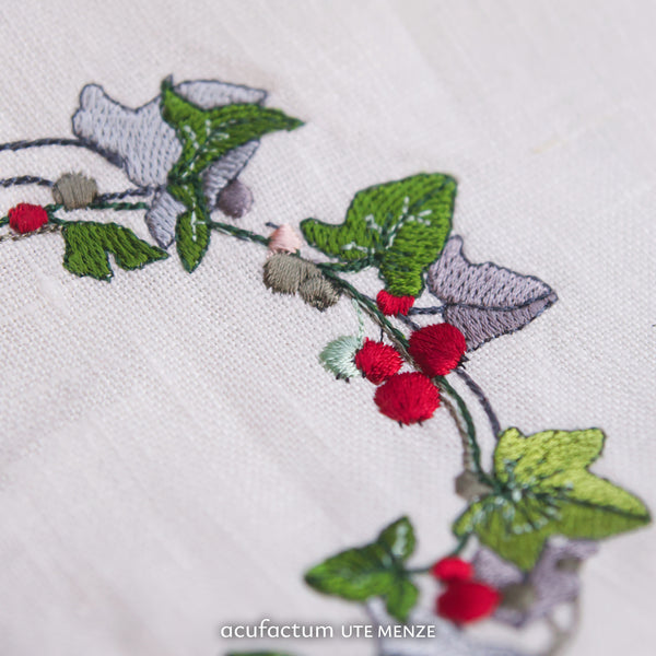 Acufactum MACHINE EMBROIDERY FILE - Ivy Wreath - Willow Cottage Quilt Co