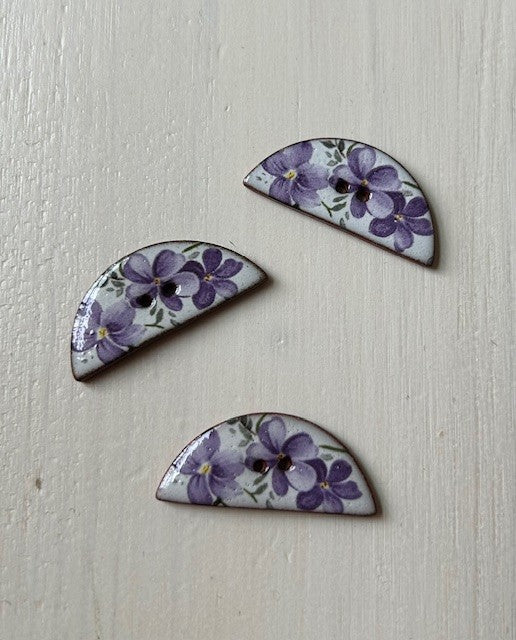 Stockwell Ceramics Button 23 - Willow Cottage Quilt Co