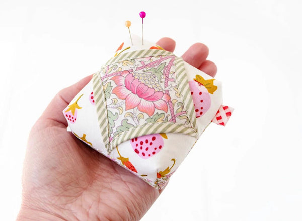 Mini Cathedral Pinnie by Arabesque Scissors - Willow Cottage Quilt Co